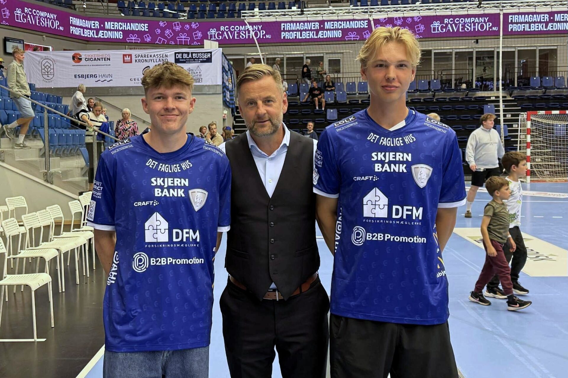 To lokale talenter får kontrakt i Ribe-Esbjerg HH • EsbjergLiv.dk