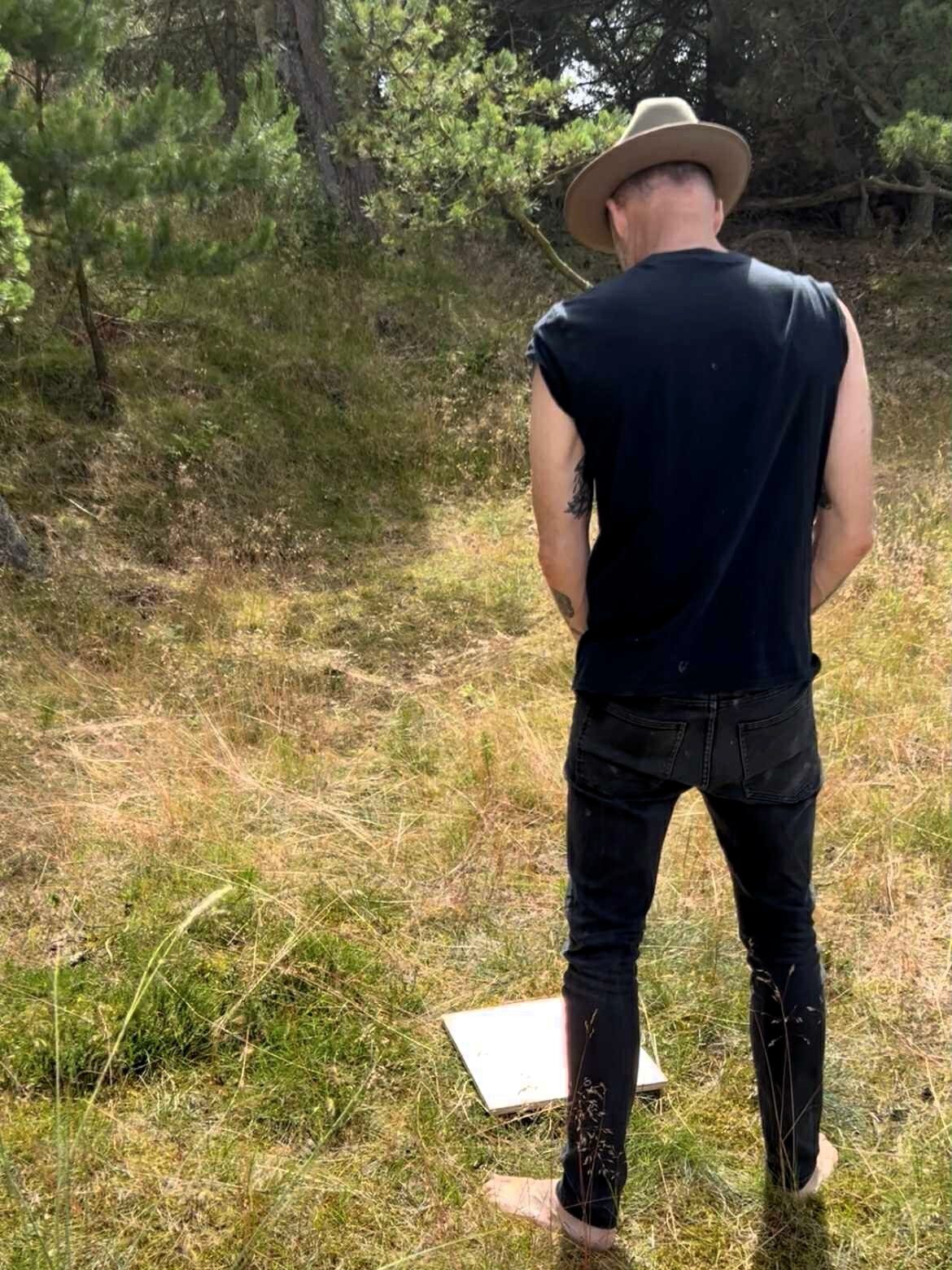 René Holm pisser på egne værker – men det er der gode grunde til ...